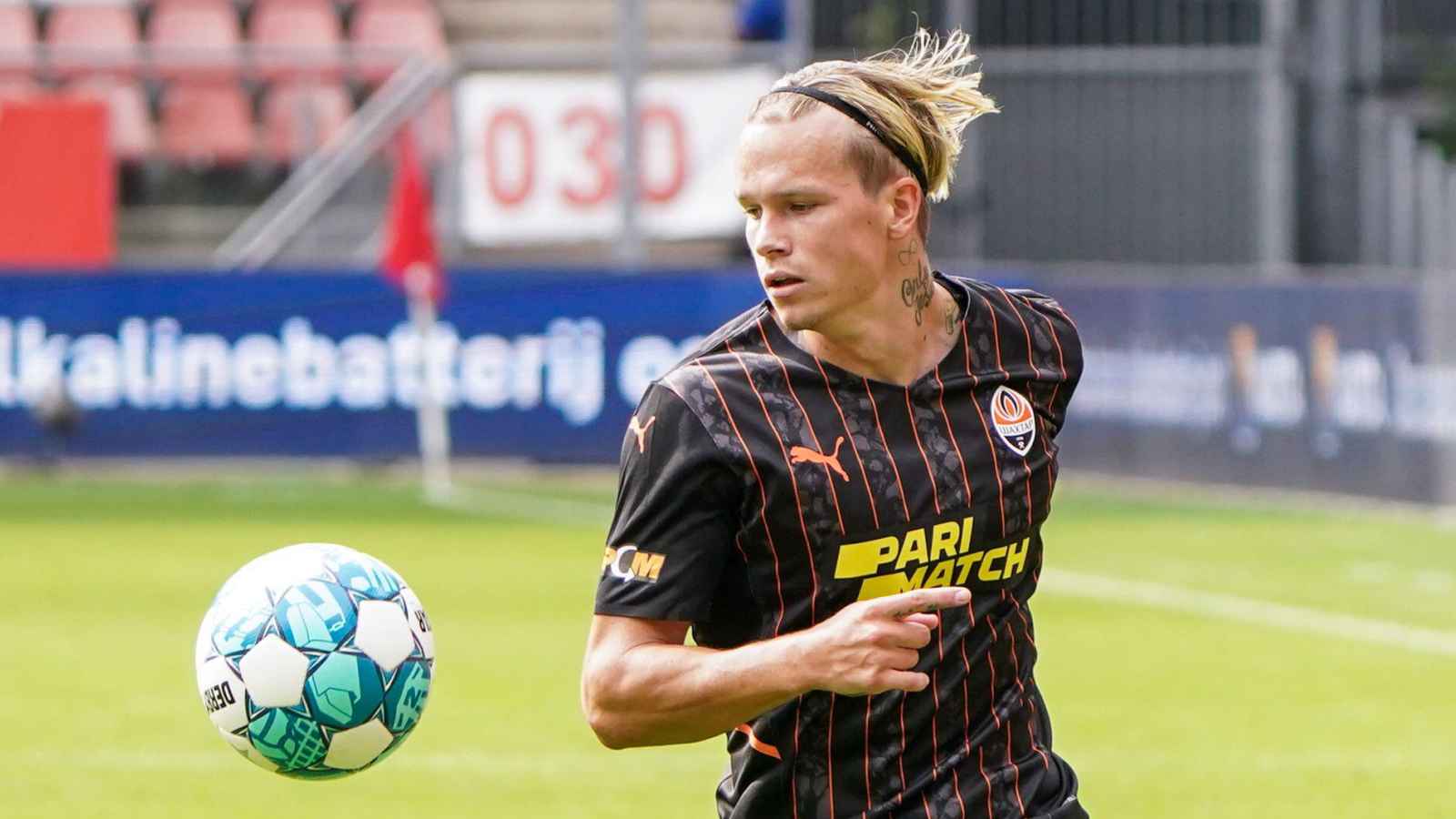 Mijailo Mudryk Wallpapers - Top Free Mijailo Mudryk Backgrounds ...