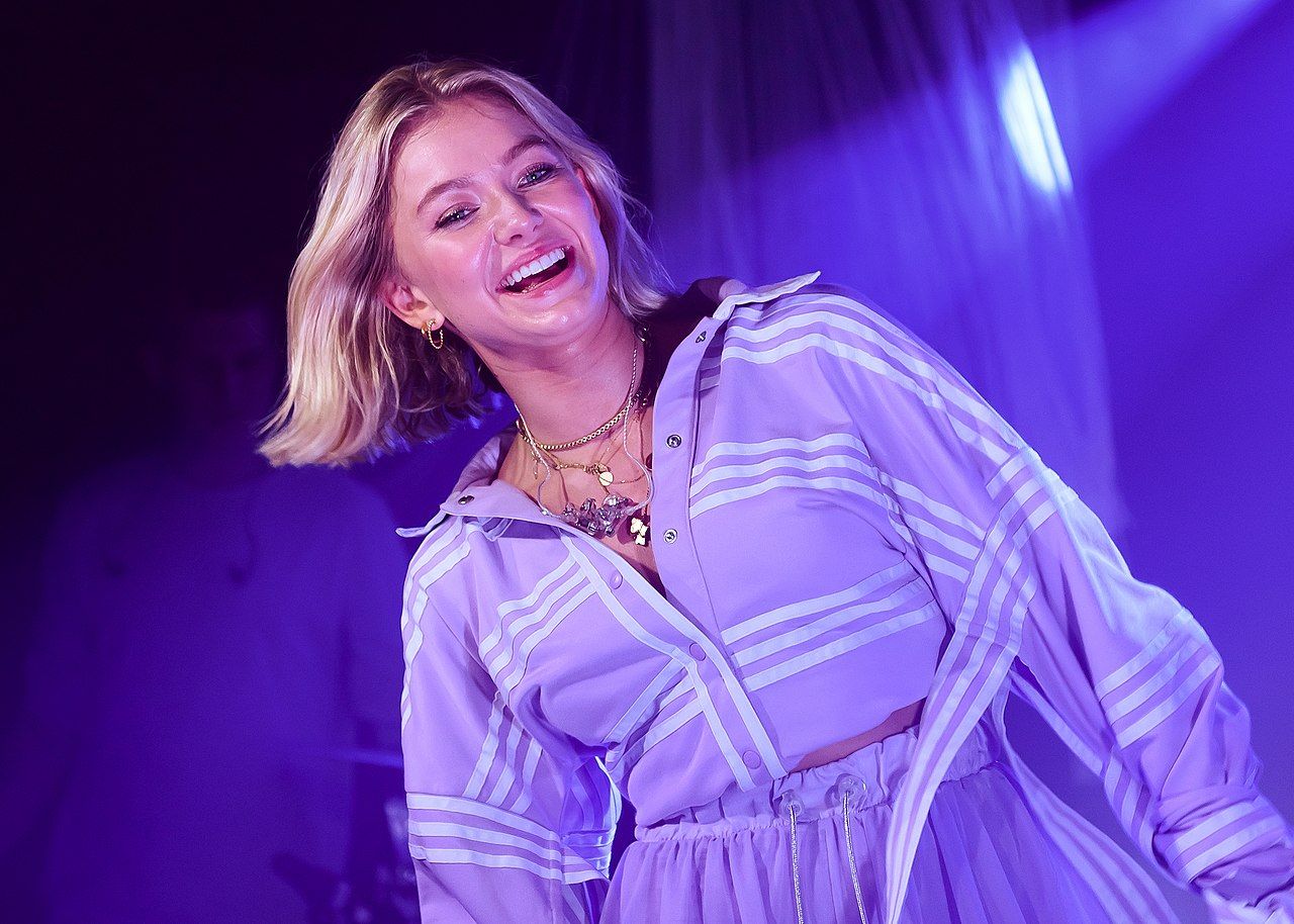 Astrid S Wallpapers - Top Free Astrid S Backgrounds - WallpaperAccess