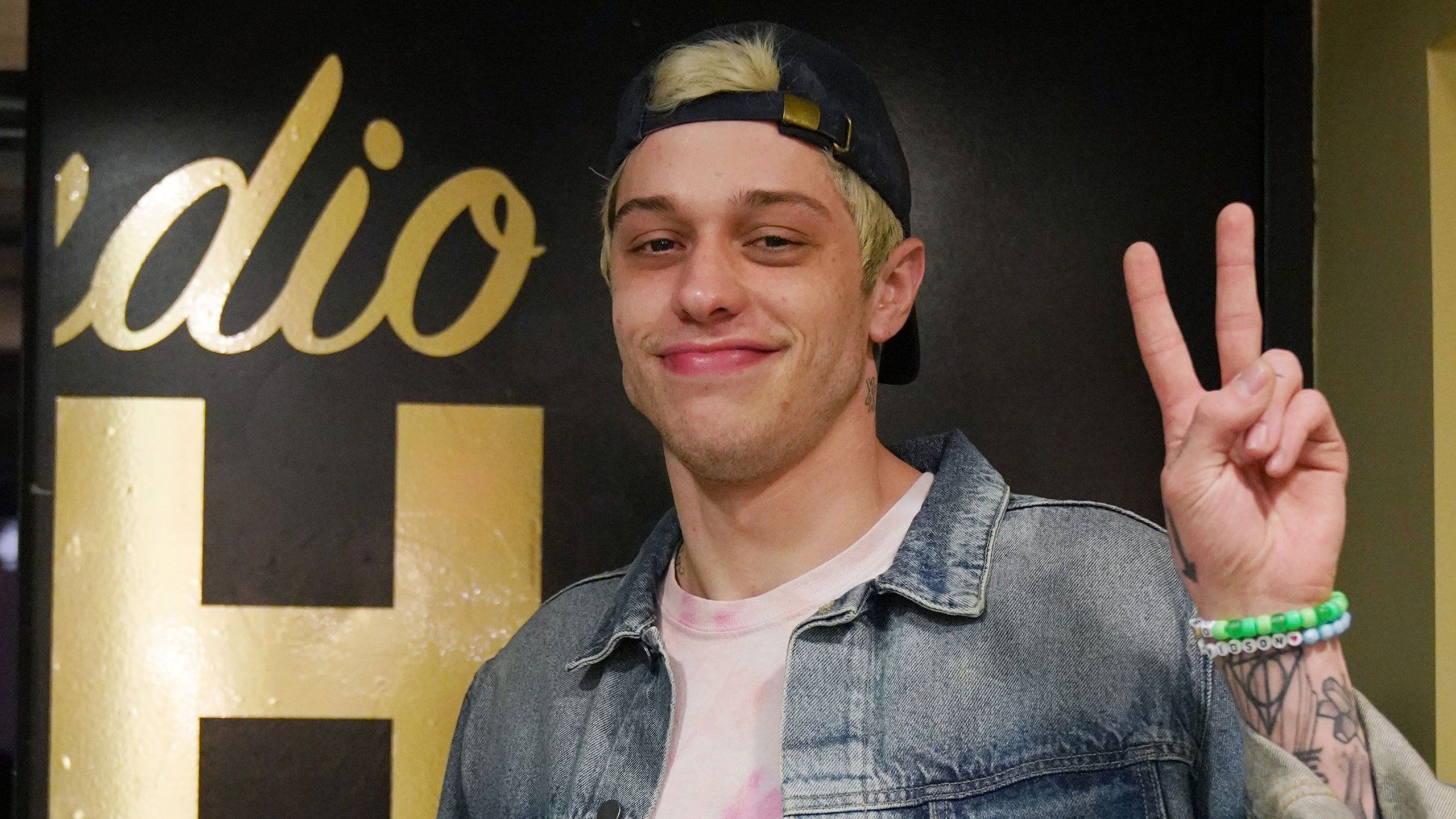 Pete Davidson Wallpapers - Top Free Pete Davidson Backgrounds ...