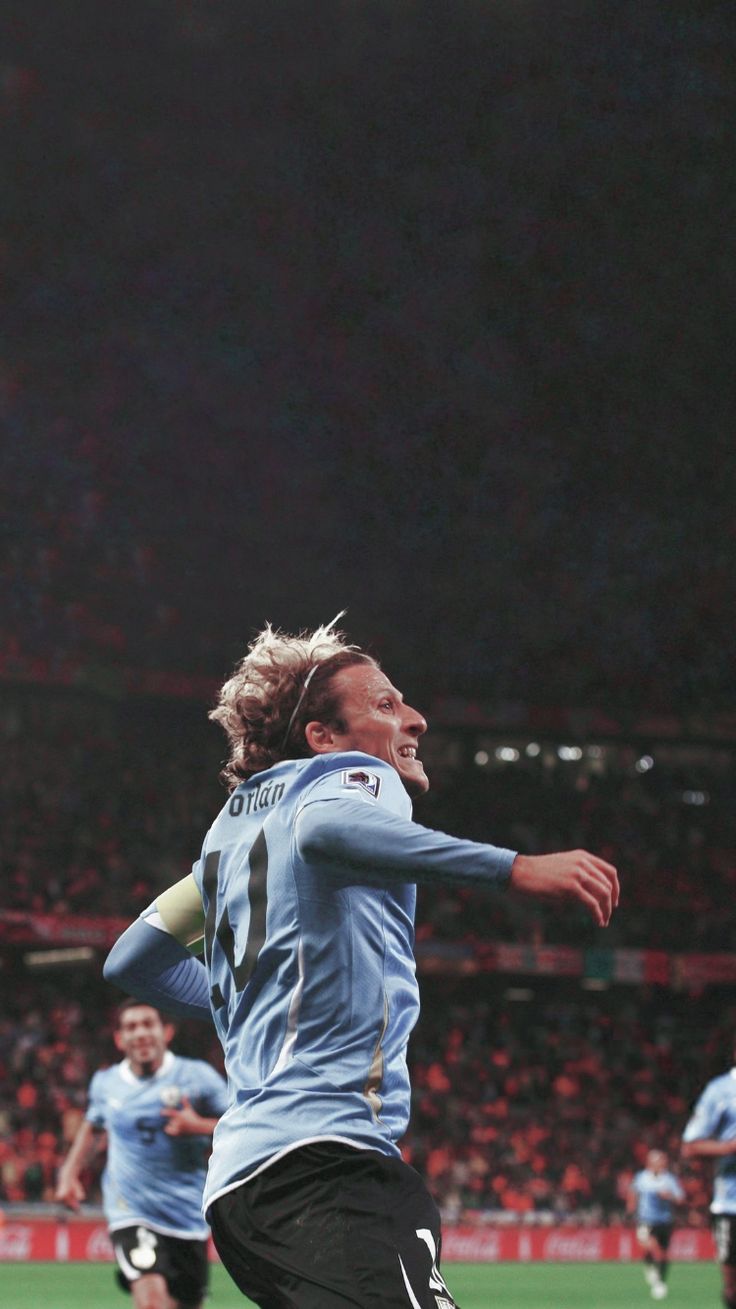 Diego Forlán Wallpapers - Top Free Diego Forlán Backgrounds ...