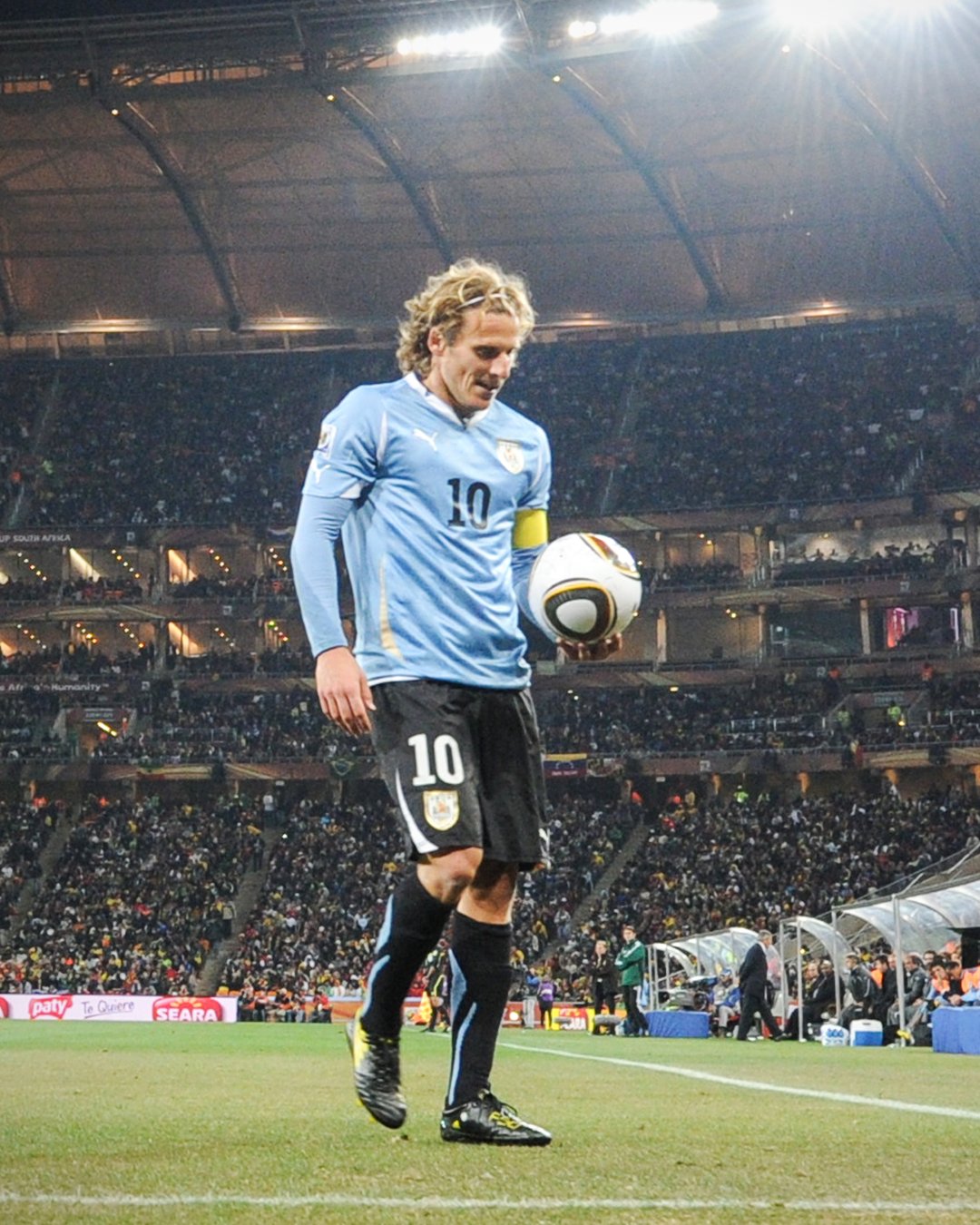 Diego Forlán Wallpapers - Top Free Diego Forlán Backgrounds ...