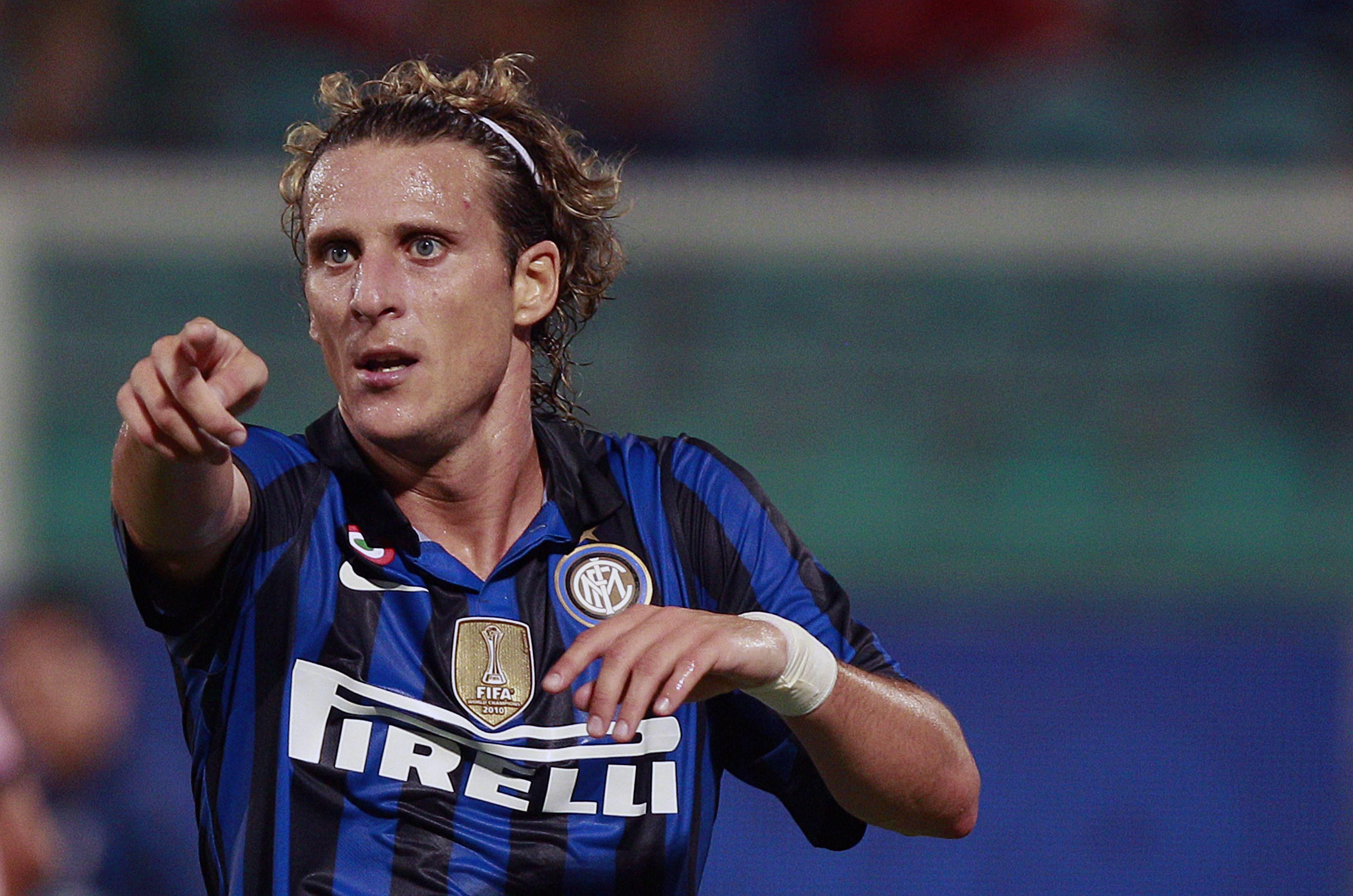 Diego Forlán Wallpapers - Top Free Diego Forlán Backgrounds ...