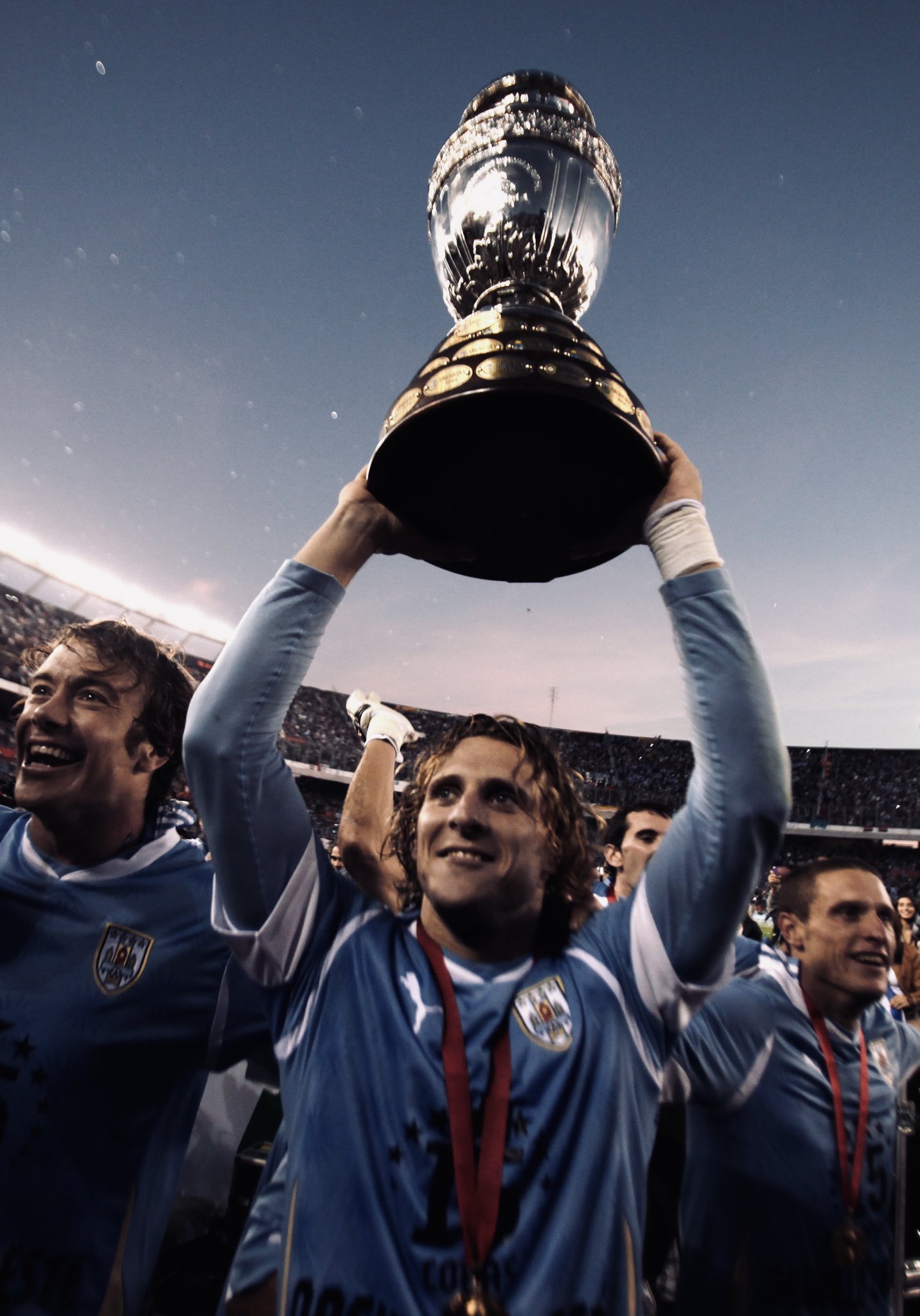 Diego Forlán Wallpapers - Top Free Diego Forlán Backgrounds ...