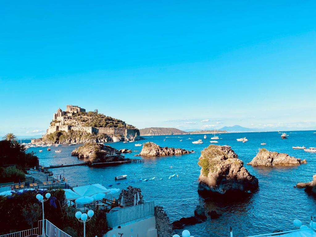 Ischia Wallpapers - Top Free Ischia Backgrounds - WallpaperAccess