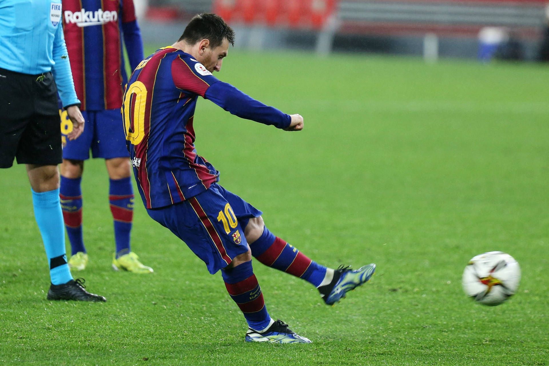 Messi free Kick Wallpapers - Top Free Messi free Kick Backgrounds - WallpaperAccess
