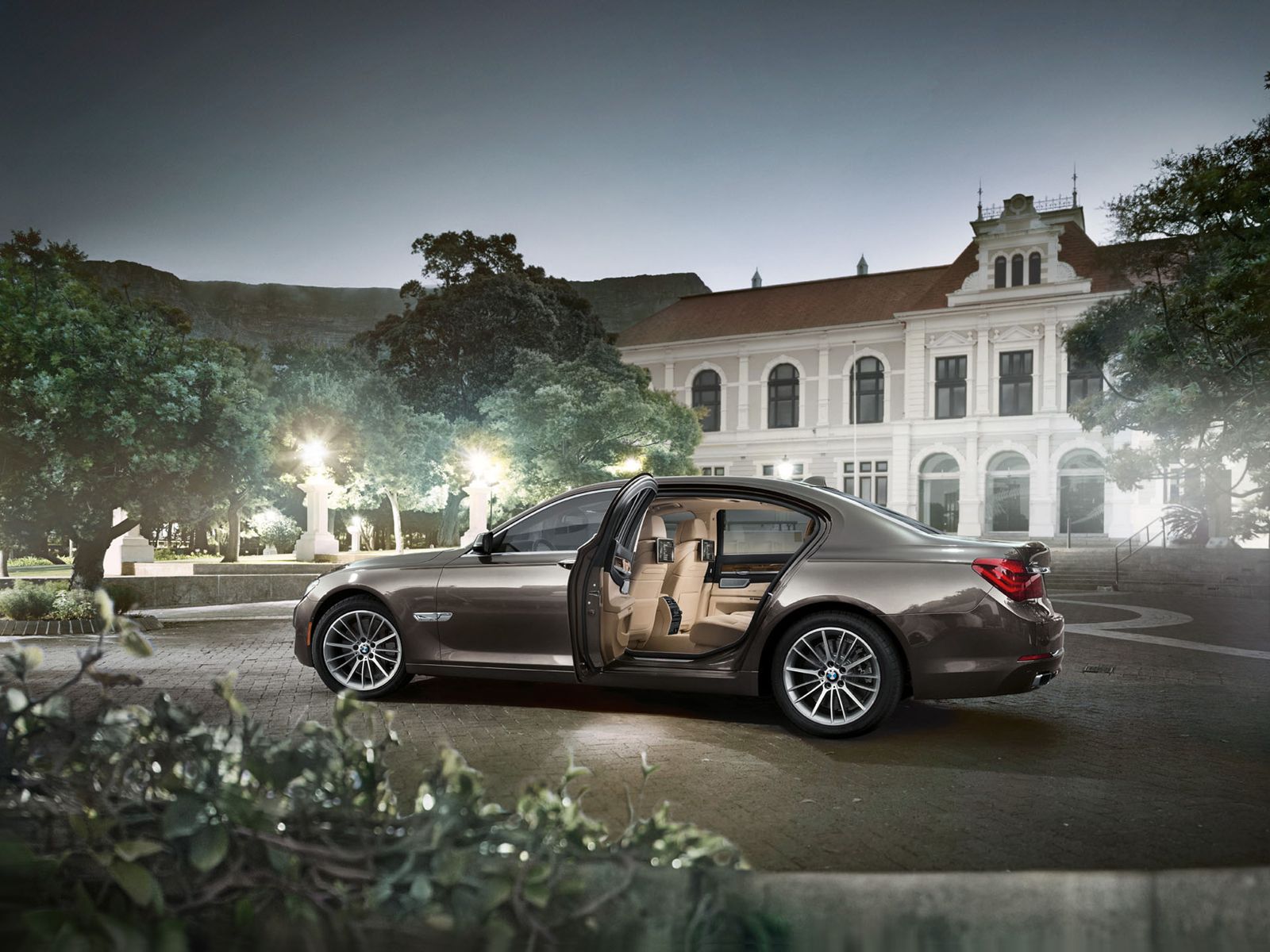 BMW 730Li Wallpapers - Top Free BMW 730Li Backgrounds - WallpaperAccess