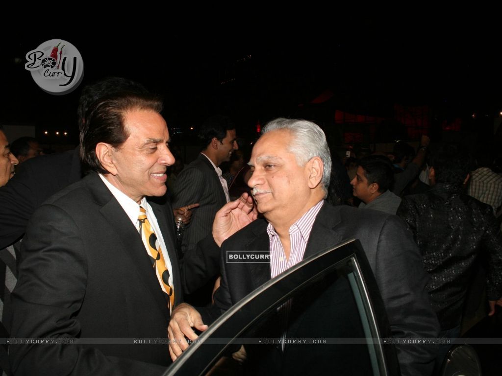 Dharmendra Wallpapers - Top Free Dharmendra Backgrounds - WallpaperAccess