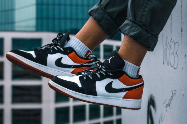 4K Sneaker Wallpapers - Top Free 4K Sneaker Backgrounds - WallpaperAccess